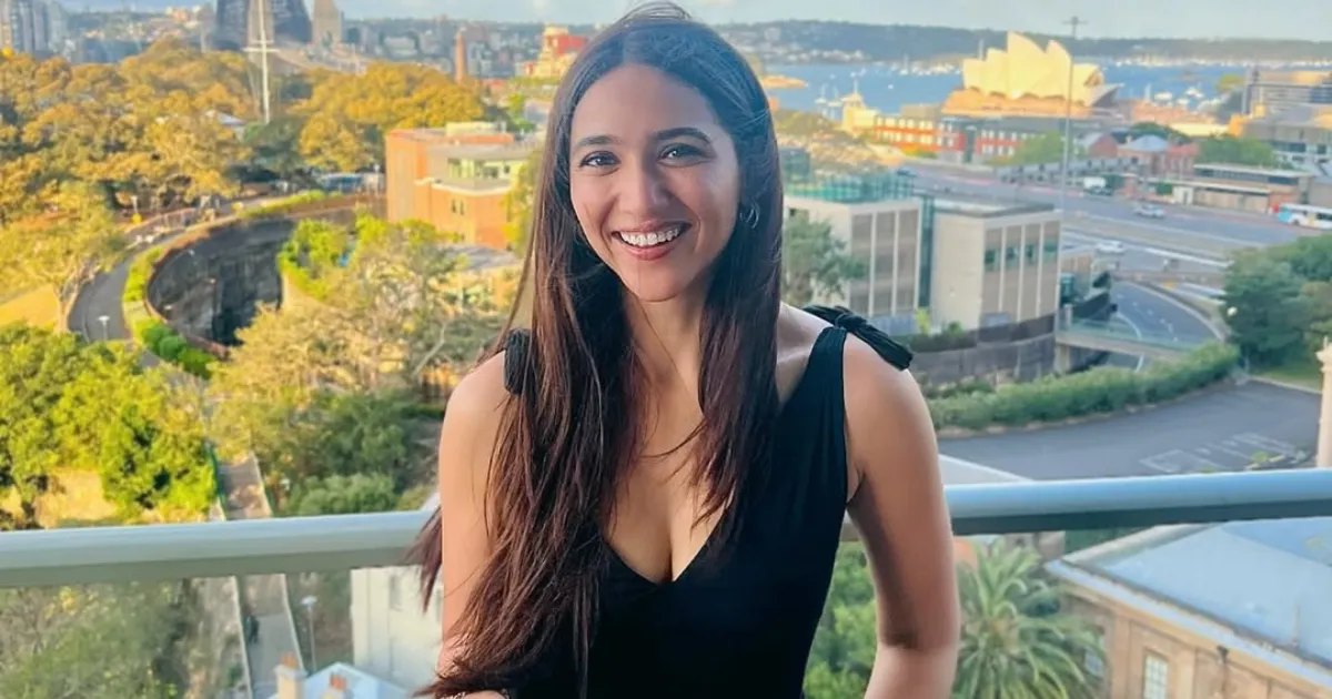Who is Sahiba Bali? Know About WPL Auction Presenter Net Worth ...