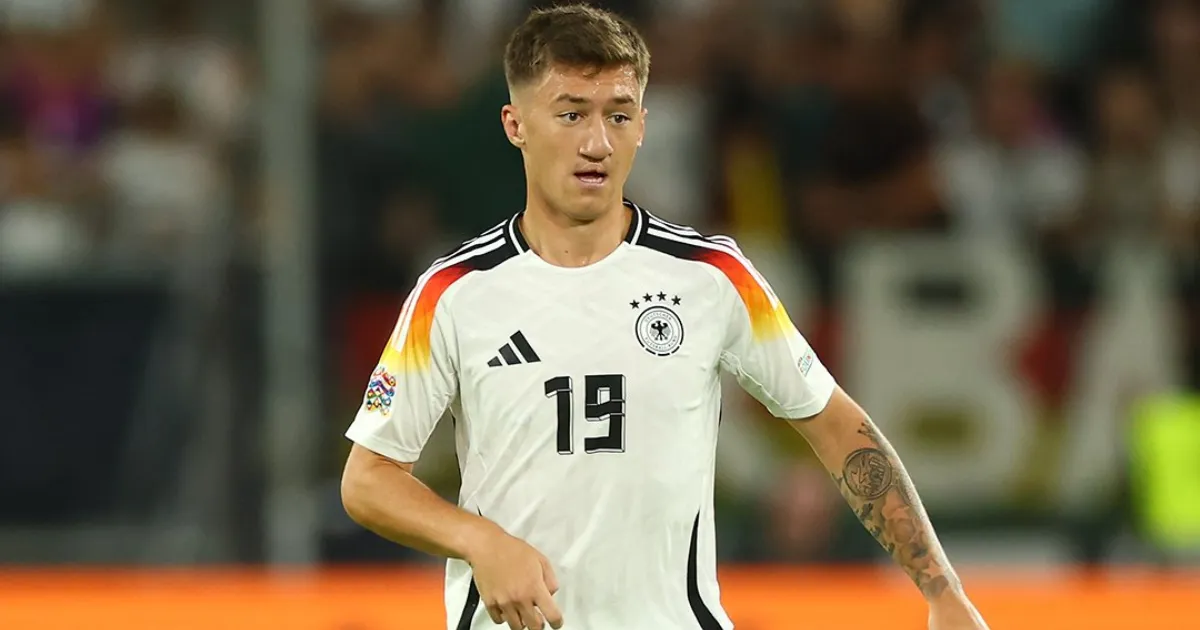 Top 10 Best German Football Players - Currently Ranked